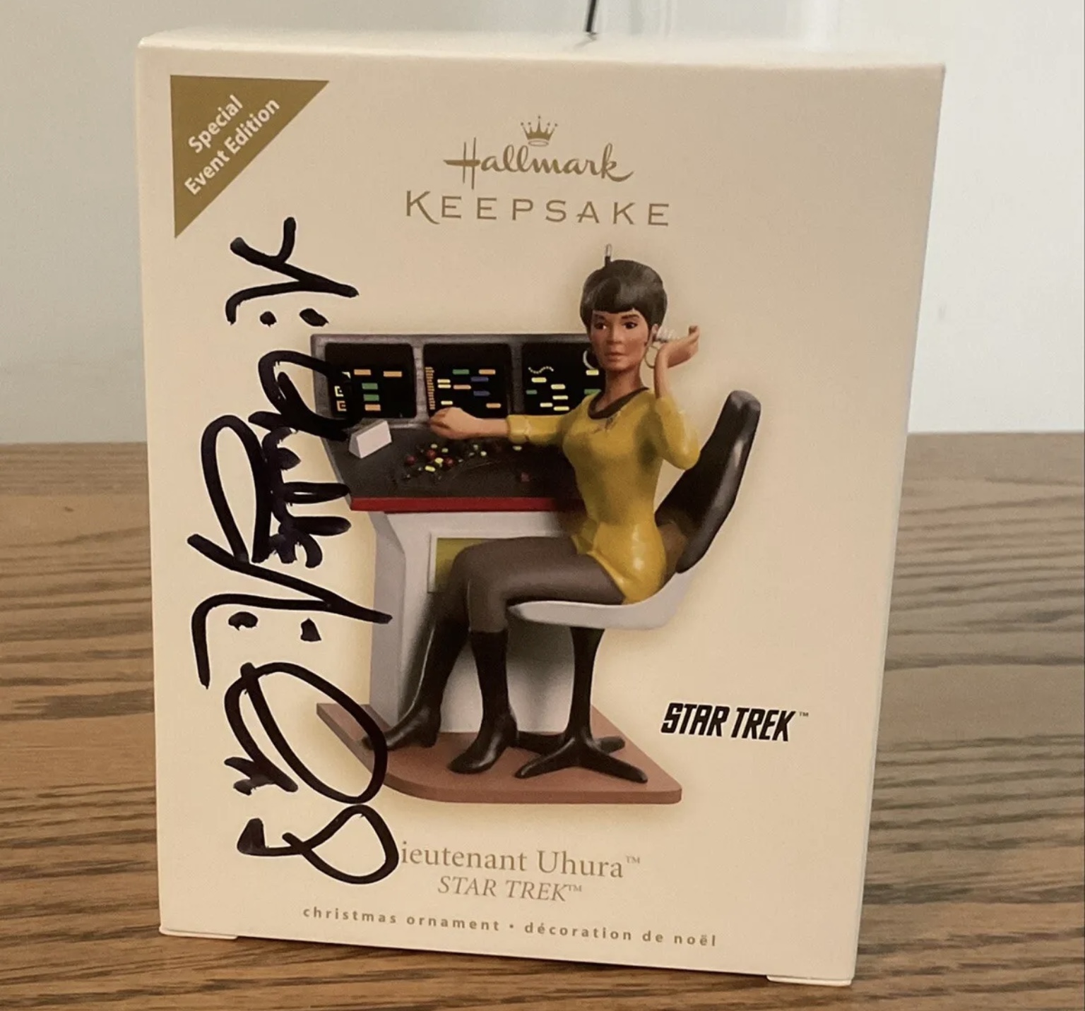Hallmark Ornament Lieutenant Uhura GOLD Trek 2009 Limited NIB SIGNED ...
