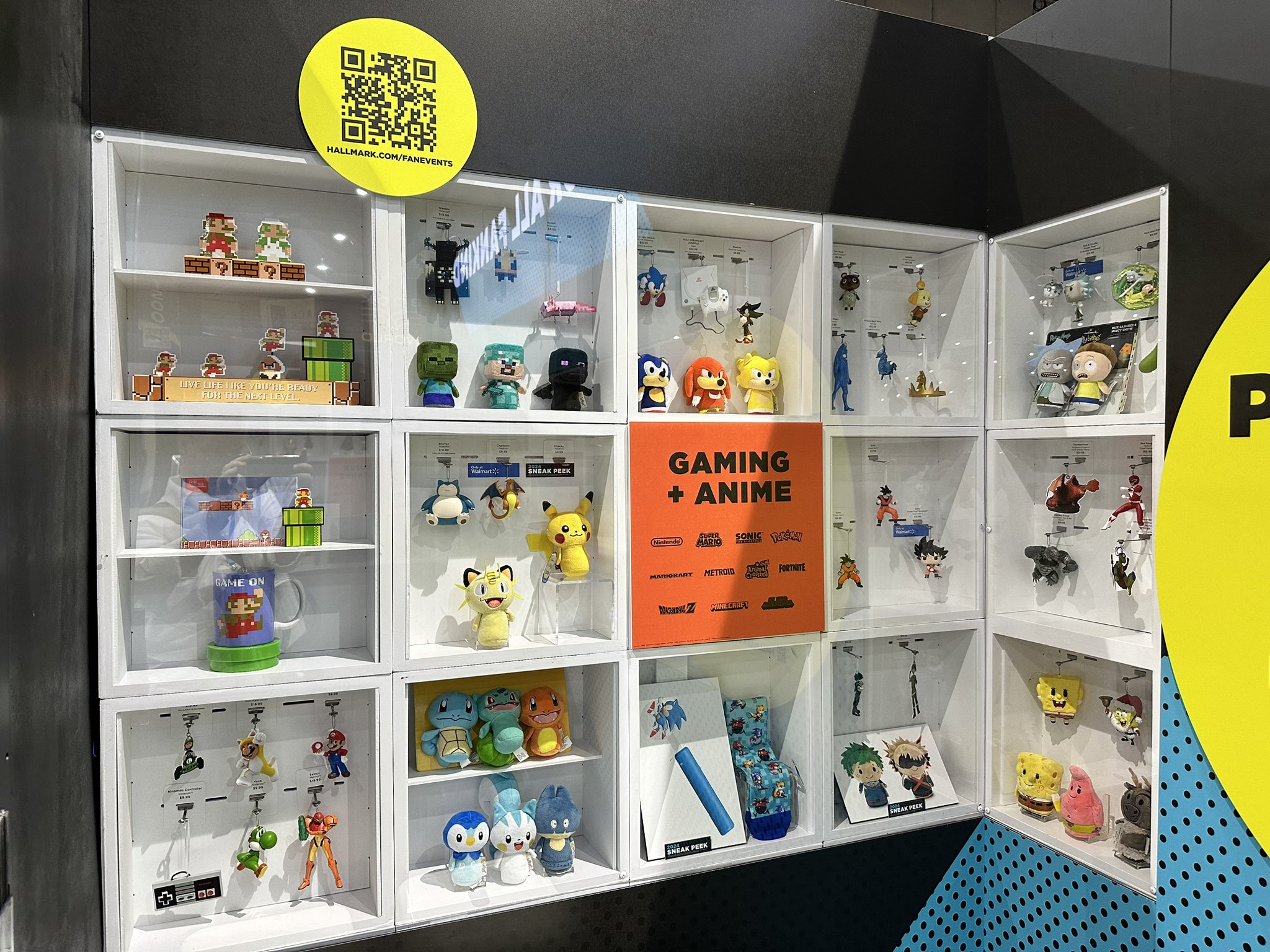 See Hallmark’s 2023 SDCC Booth | Hallmark Star Trek Ornaments