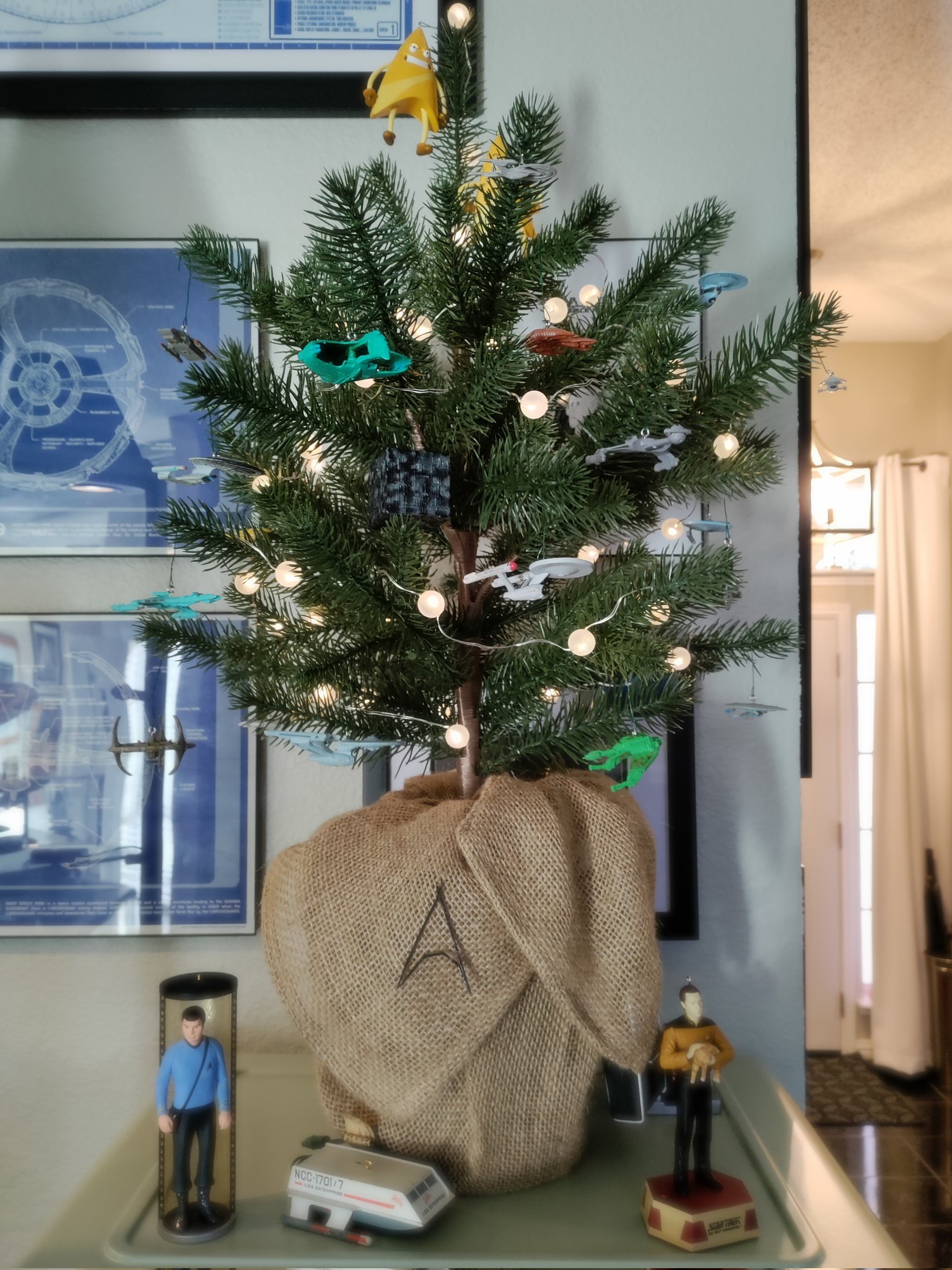 Hallmark Star Trek Display #504 | Hallmark Star Trek Ornaments
