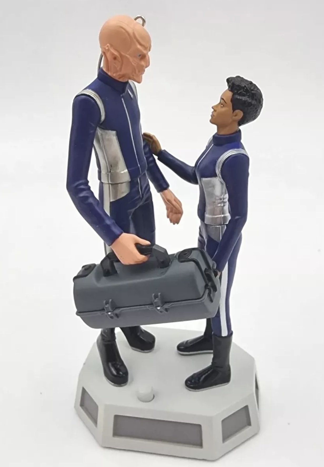 095. Commander Saru & Michael Burnham | Hallmark Star Trek Ornaments