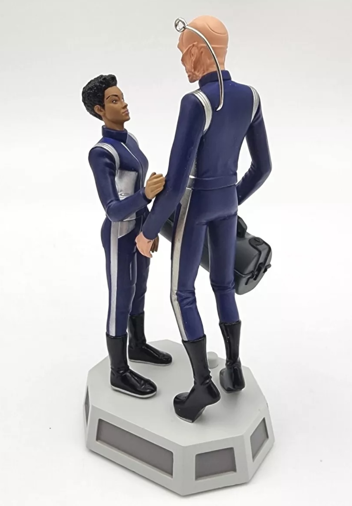 095. Commander Saru & Michael Burnham | Hallmark Star Trek Ornaments