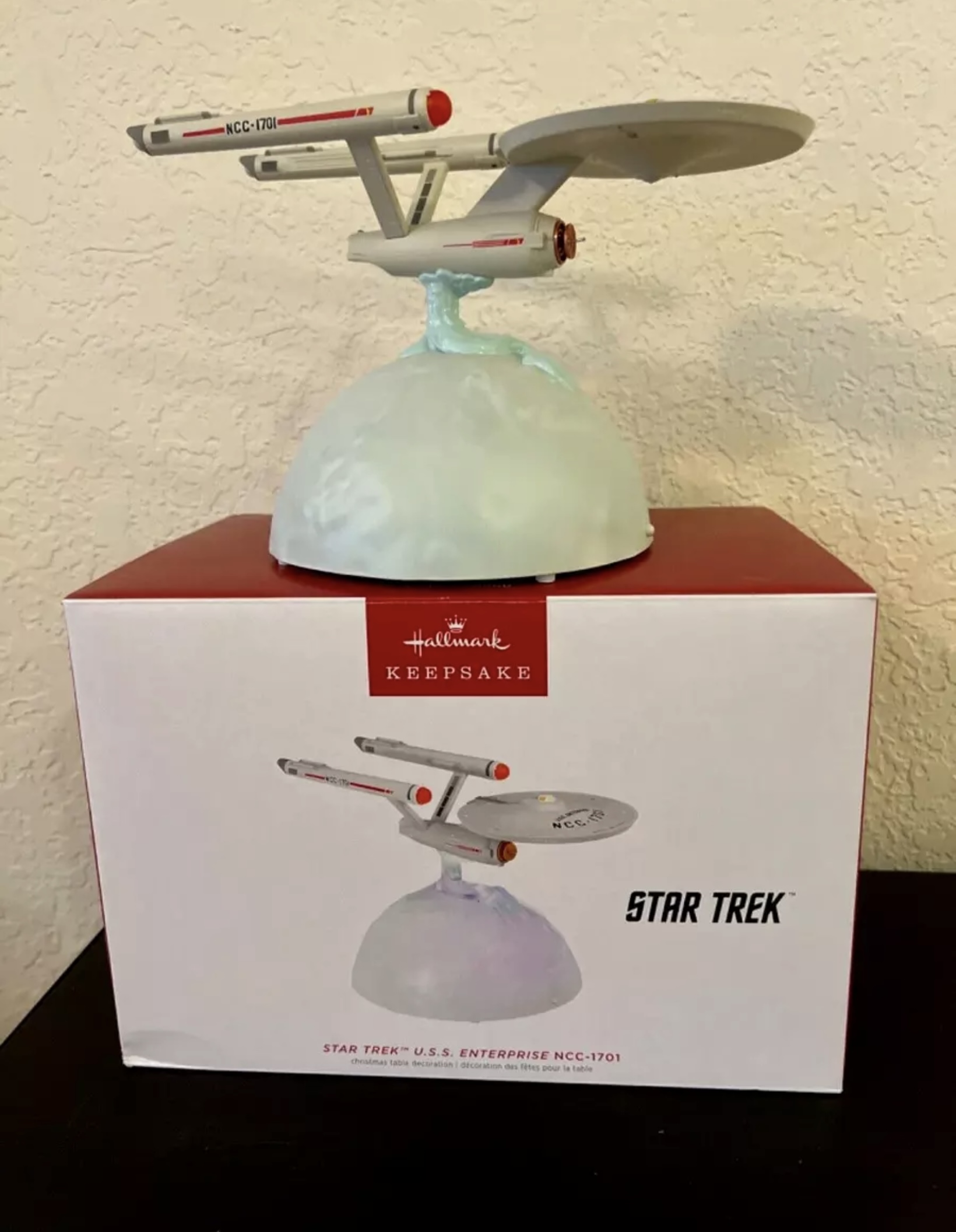 117. 2023 Ent. Tabletop | Hallmark Star Trek Ornaments