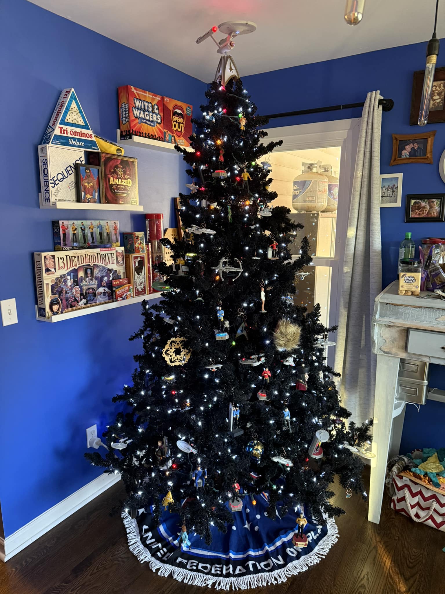Hallmark Star Trek Display #604 | Hallmark Star Trek Ornaments