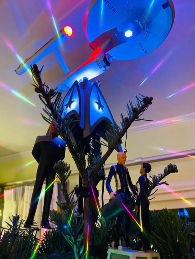 Hallmark Star Trek Display #683 | Hallmark Star Trek Ornaments