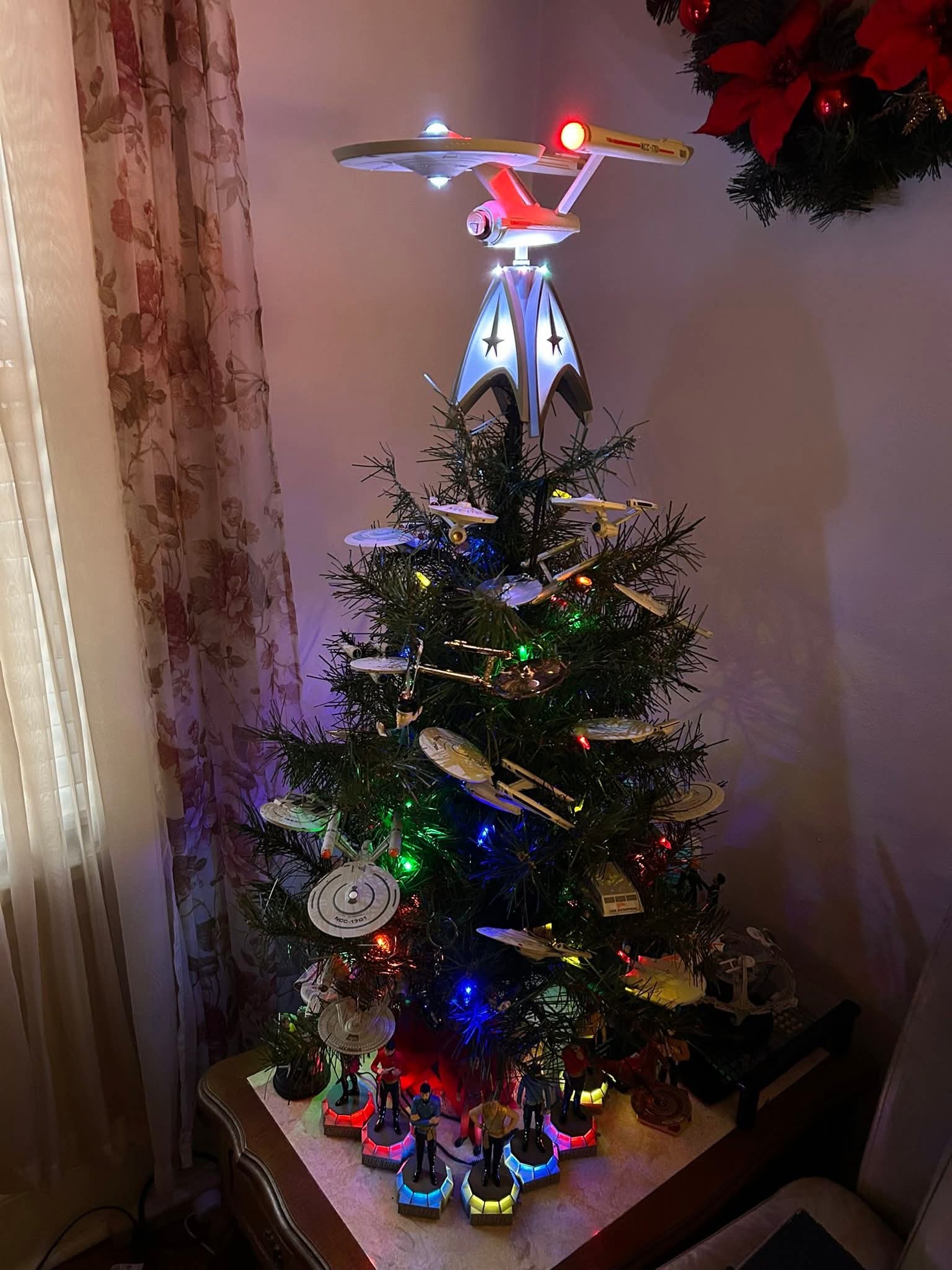 Hallmark Star Trek Display #712 | Hallmark Star Trek Ornaments